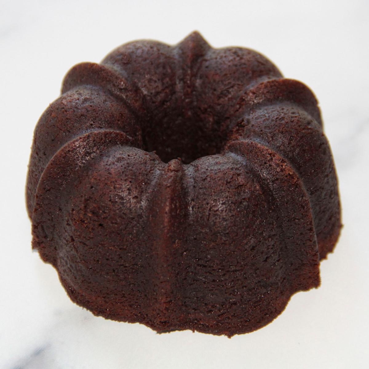 Lily Maude's 6-pack 4.6 oz. Double Chocolate Chunk Bundtlets - 23542749 ...